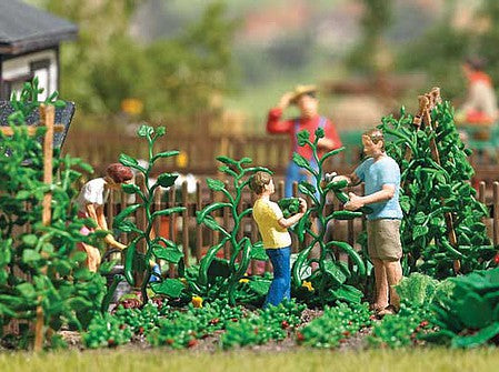 Busch 7877 HO Scale Cucumber Harvest - Action Set -- 2 Figures, 3 Cucu ...
