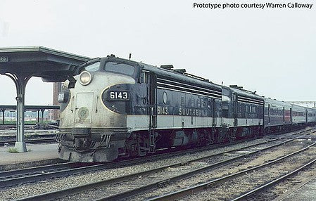 Walthers Proto 49526 HO Scale EMD FP7 Standard DC -- Southern Railway ...