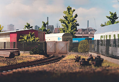 Vollmer 45009 HO Scale Chain Link Fencing -- pkg(5) – East Car Audio